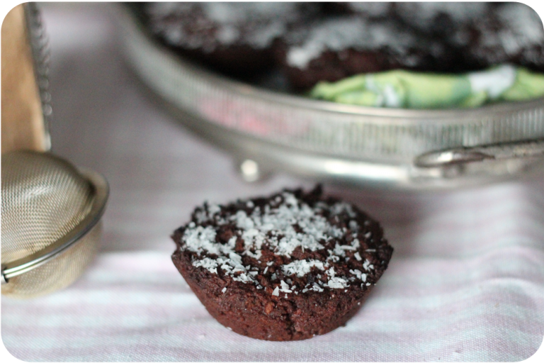 Tortini di cocco e cacao senza uova | coconut and cocoa mini cake ...